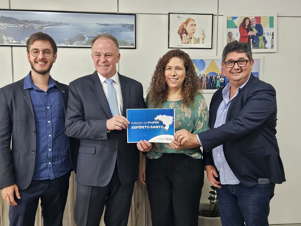 PROGED - Governo do Estado formaliza adesão ao Programa Nacional de ...